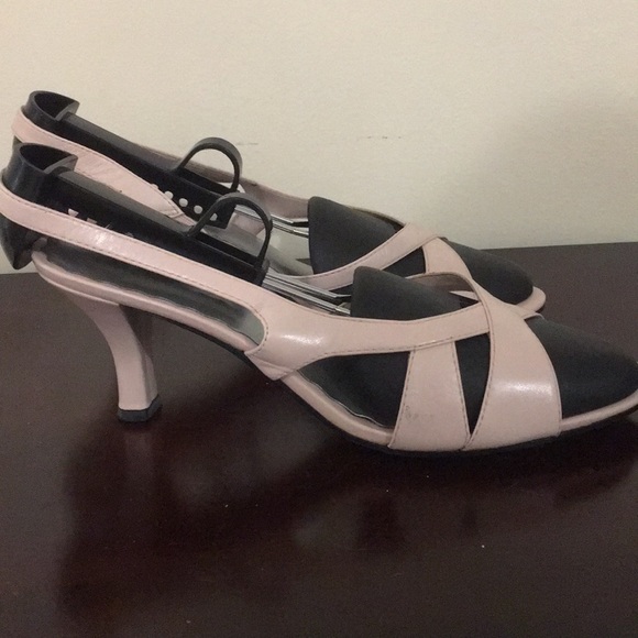 Liz Claiborne | Shoes | Liz Claiborne Villager Pink Heeled Sandals Size ...